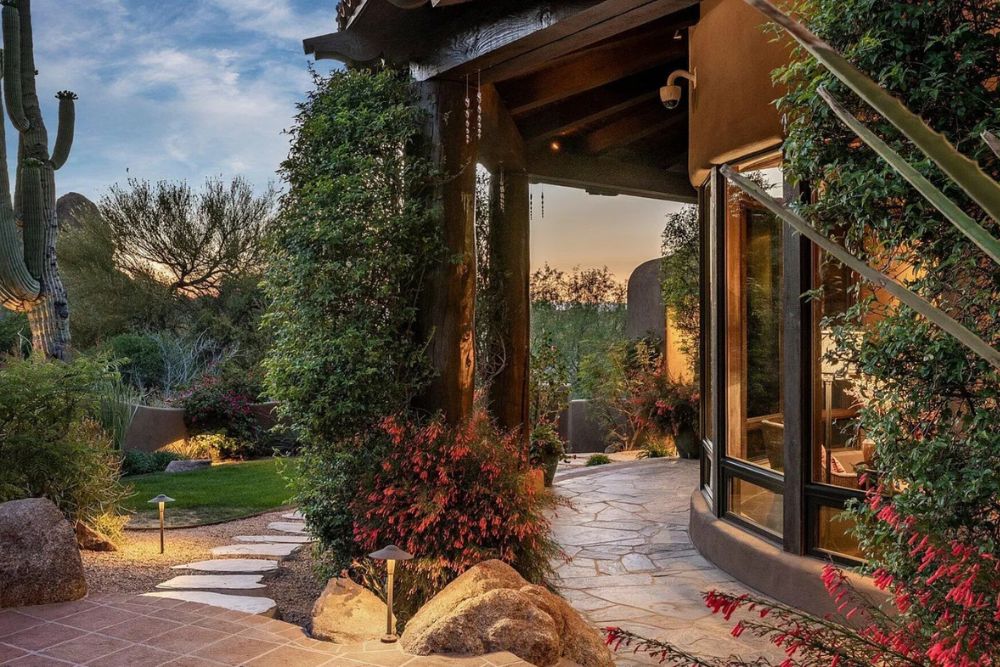 Windy Walk Pueblo - Mooney Design Group